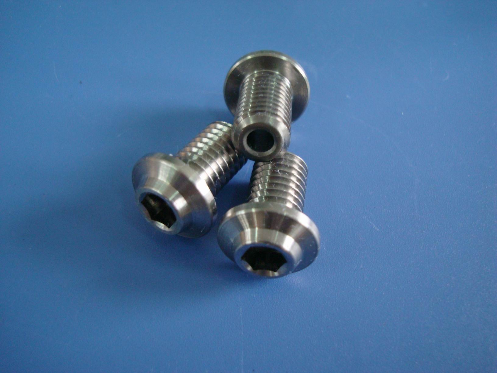 titanium screw